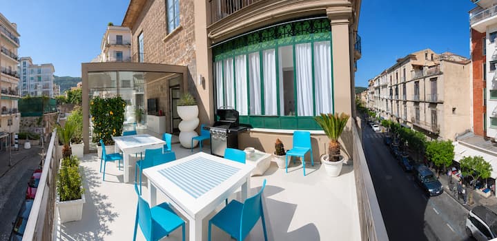 Luxury Apartment With Terrace In Central Sorrento - Sorrento, Italy