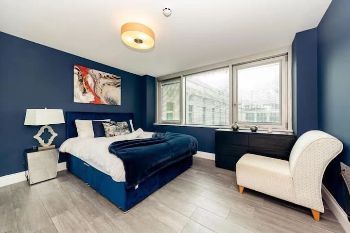 Spacious One Bedroom By Sea - Brighton Beach