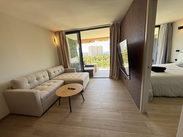 Moderno Apartamento Con Terraza Y Vistas Al Mar - Alicante
