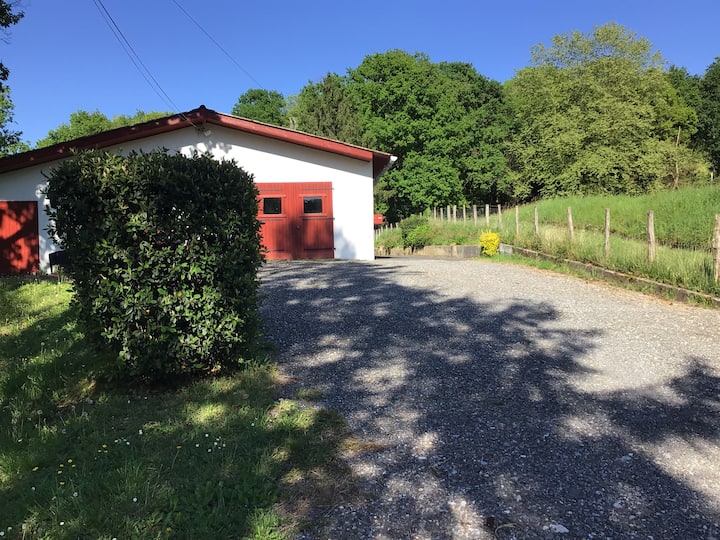 Appartement F4 Dans Maison Individuelle - Hasparren