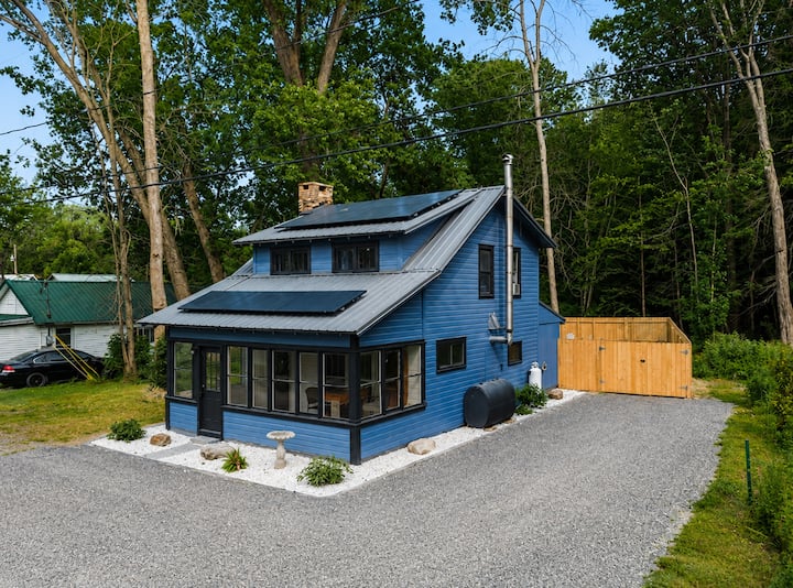 Charming Cottage By Lake Ontario | Firepit + Yard - Selkirk Shores State Park, Pulaski