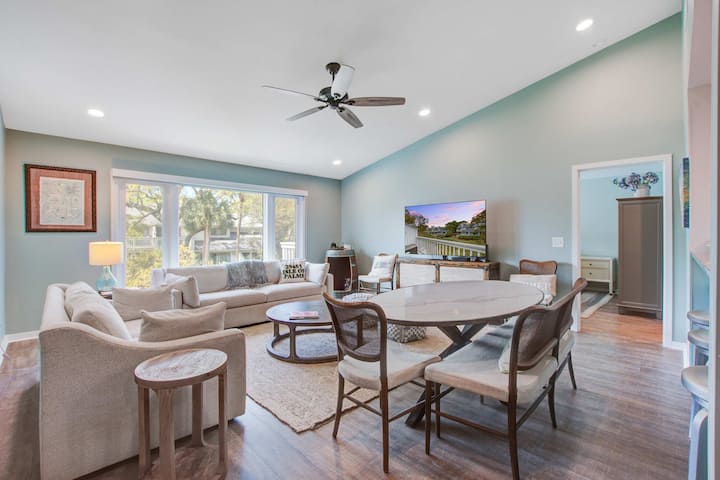 Lagoon-view Villa Steps From The Beach - Isle of Palms, SC