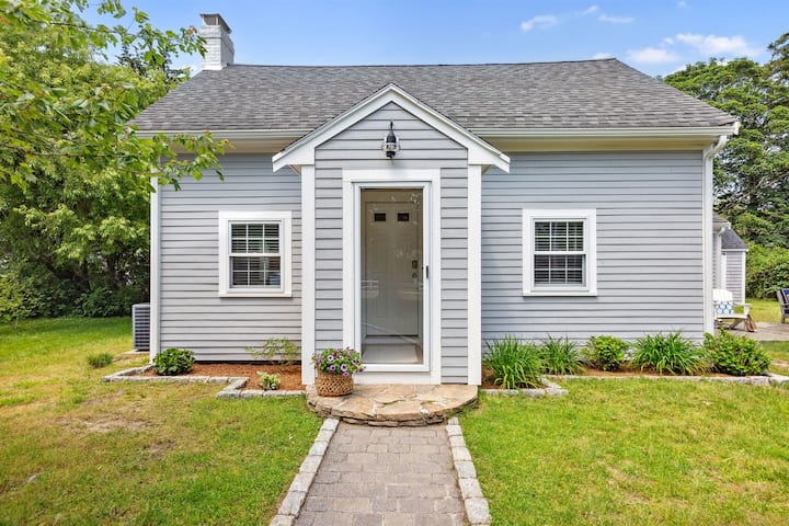 Family Cottage Near Beach, Trails & Golf, Sleeps 6 - Dennis, MA