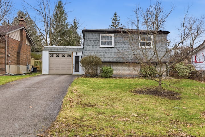 Beautiful House In Fort Erie Desirable North End. - Fort Érié