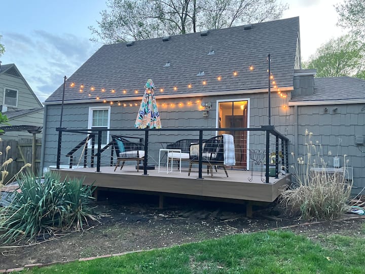 Game Day Hq + Chill Deck Near Stadium - Kansas City