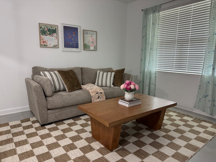 Luxury Suite|couples & Small Families|near Disney - Davenport, FL