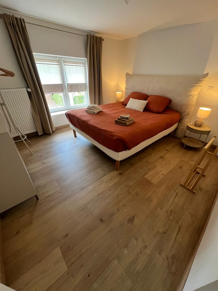 Chambre + Déjeuner : L'entre Deux Châteaux. - Tournai