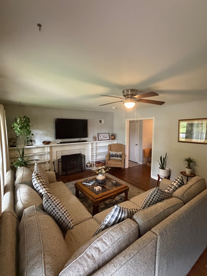 Home In Kansas City Near Arrowhead Stadium - Kansas City