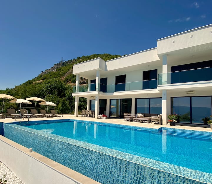 New, Private Infinity Pool, Lake/mountain Views - Ohridi-tó
