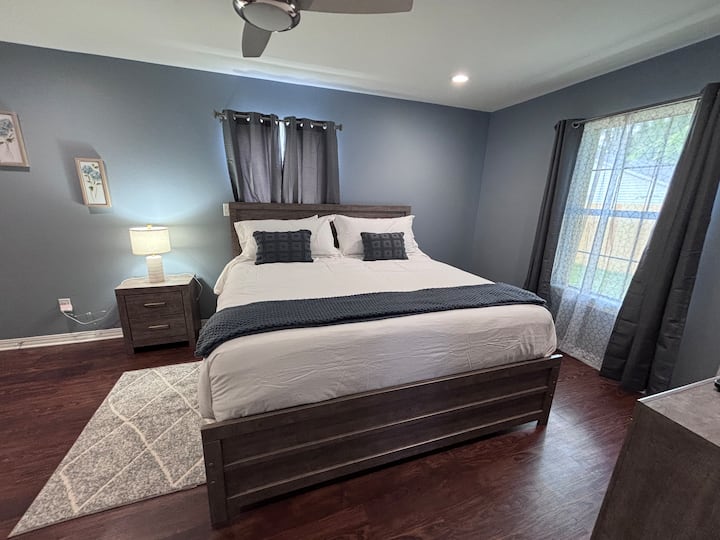 Home Near The Red River - Bossier City, LA