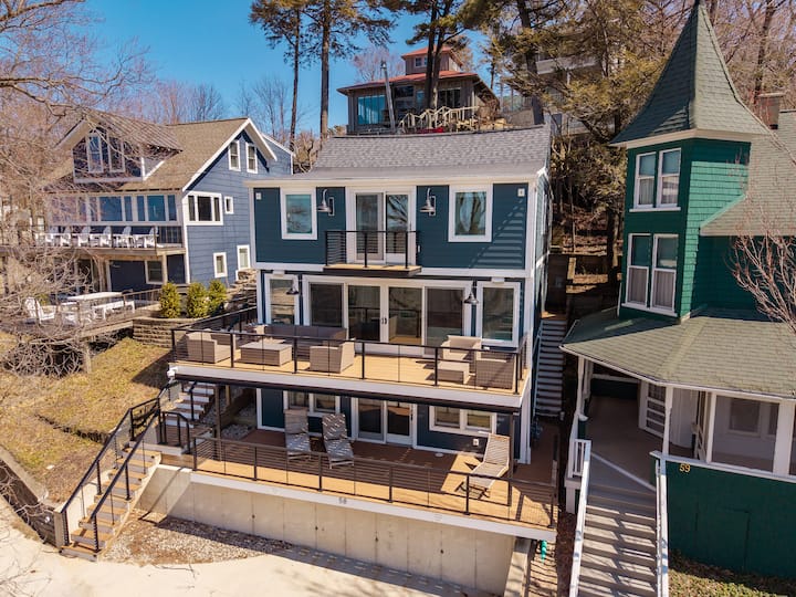 Grand Haven Retreat. Steps To Lake Michigan. - Grand Haven, MI