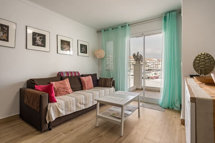 2br Apartment With Balcony & A/c | Wifi - Empuriabrava