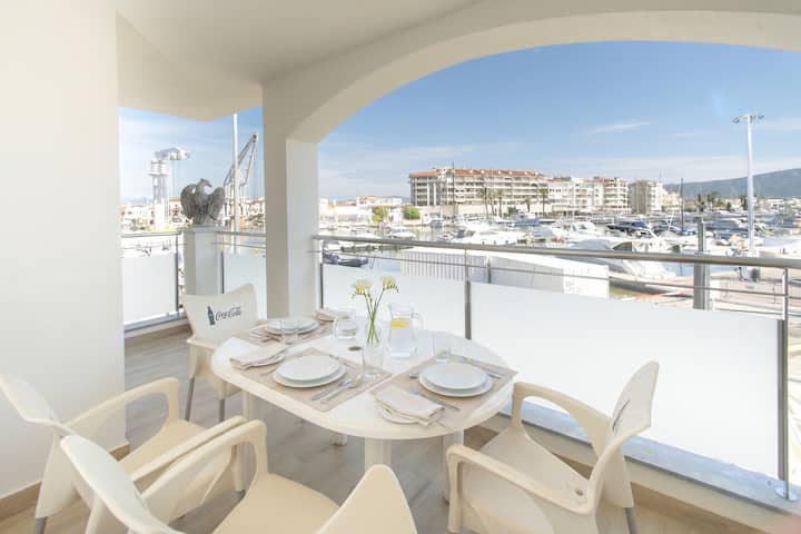 2br Apartment With Balcony & A/c | Wifi - Empuriabrava