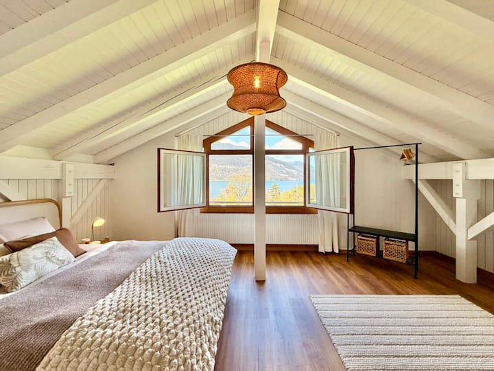 Haus Mit Seeblick | 9 Gäste, Garten & Feuerstelle - Spiez