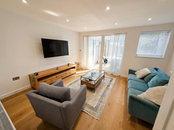 ​Modern 3br Home | Super King, Office & Garden - Hemel Hempstead