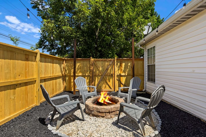 Luxury & Cozy 2br W Hot Tub - Lake Wylie, SC