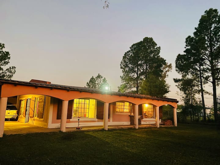 Casa De Campo Para Conectar Con La Naturaleza - Goya