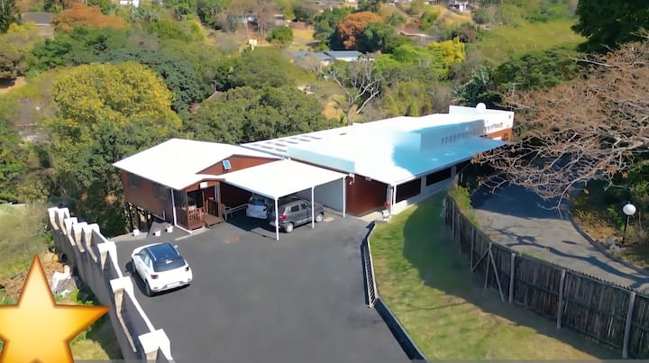 Welcome To Our Beautiful Place You'll Enjoy. - Pinetown