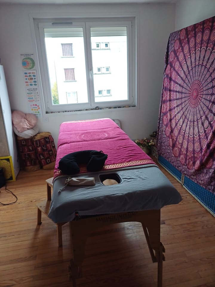 Lieu Détendu Massage De Qualite Poss Operationelle - La Mure