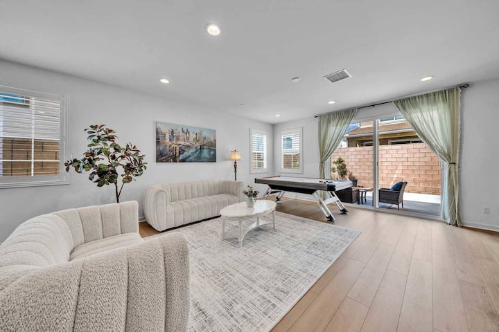Modern Haven On Calla Lily Dr M#42555 - Fontana, CA
