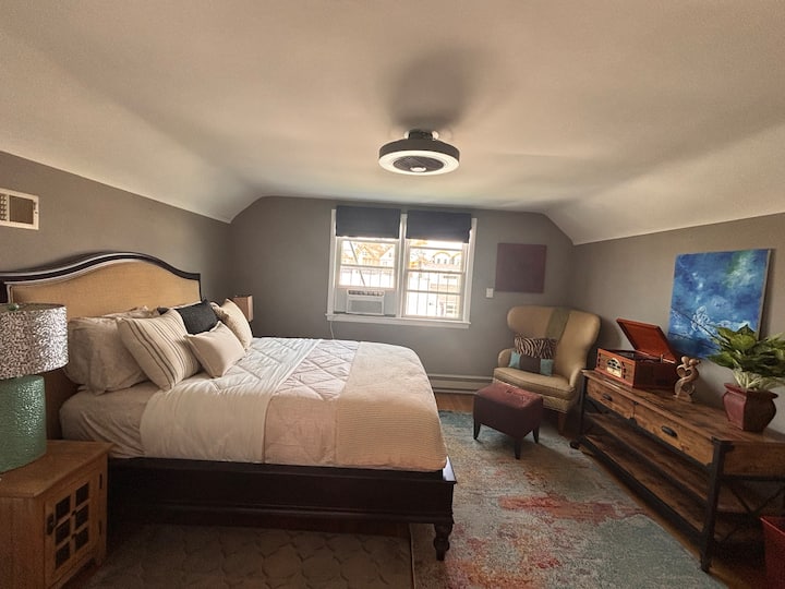 Cozy Private Apt| Private Parking - Staten Island