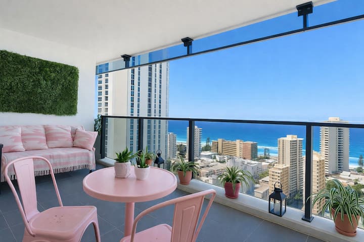 Ocean View Designer Apt Spa Wi-fi - Gold Coast