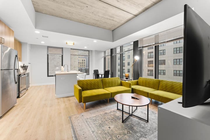 Luxury Corner Apt Assembly - Boston, MA