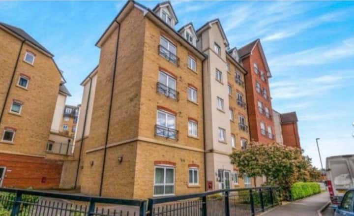 Luxury One Bedroom Apartment - Northampton
