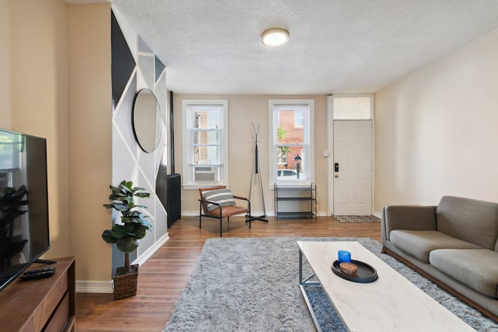 Cozy Temple W Backyard - Cherry Hill, NJ