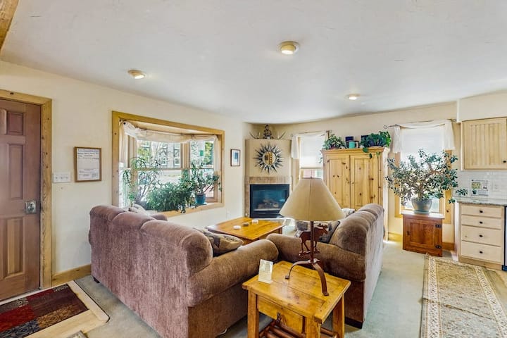 Walk To Town 5br Victorian Home | Hot Tub - Breckenridge, CO