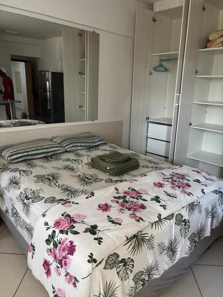 Flat Todo Planejado E Mobiliado - São Carlos