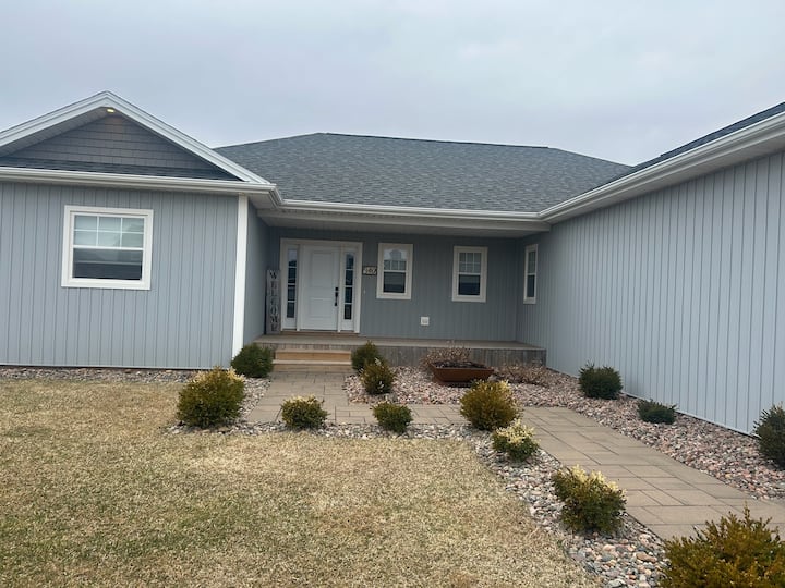 4 Bedroom Home In Beautiful Neighborhood-sleeps 7 - Prince Edward Island