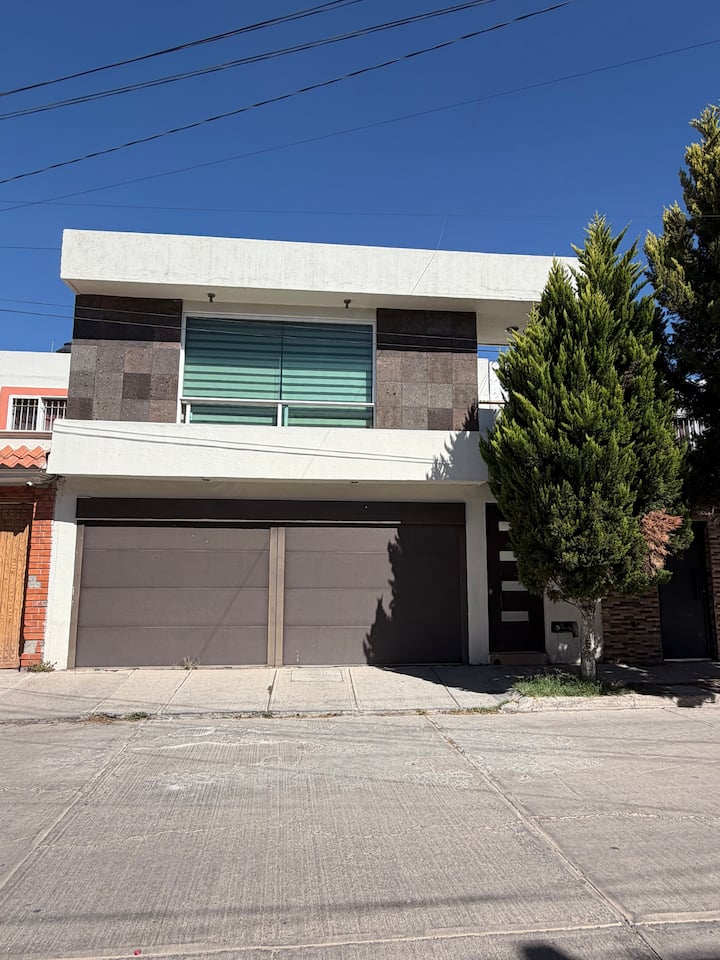 Bonita Casa En Barrio Muy Tranquilo - Durango, México