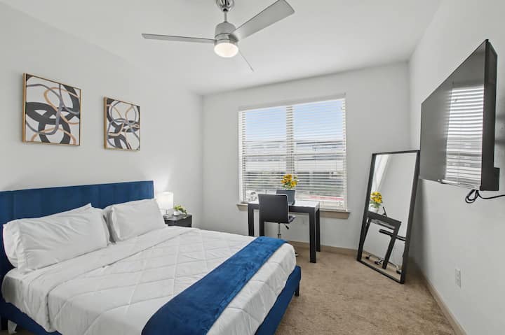 Cozy 1br Stay W/ Pool & Gym Access Near Downtown - Allen, TX