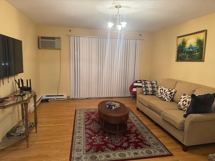 H & W Signature Journeys Ltd - Deerfield, IL