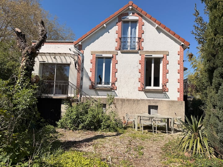 La Verdoyante : Maison-jardin-pkg-clim-centre - Troyes