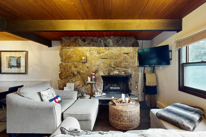 Remodeled 3br Mountainview | Fireplace - Vail, CO
