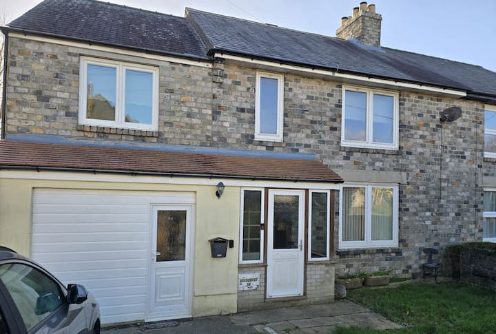 Set In Central Pembs. Convenient For Beaches Etc - Haverfordwest