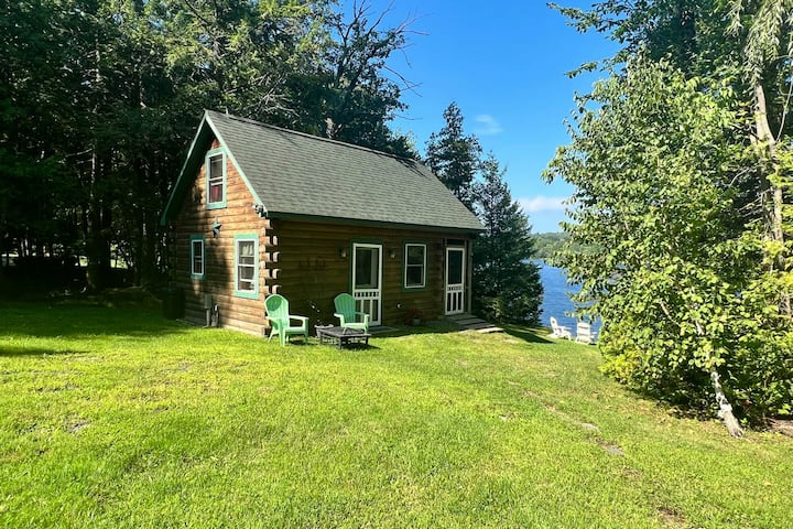Studio Lakefront Dog Friendly | Patio | Firepit - Waterville, ME
