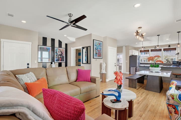 Whimsical Tybee Island Escape | Heated Pool Access - Tybee Island, GA