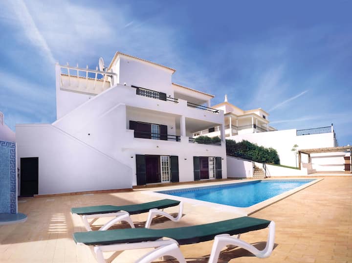 Villa Verde - Pool, Marina View, Bbq & Game Room - Albufeira