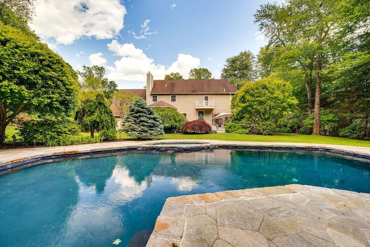 Highland Colonial - Spacious Home W/ Pool - Brewster, NY