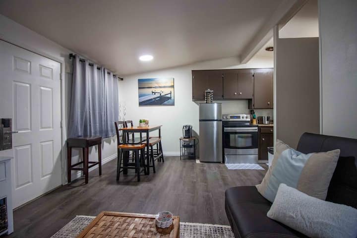 Golden Kent Studio 14 - Kent, WA