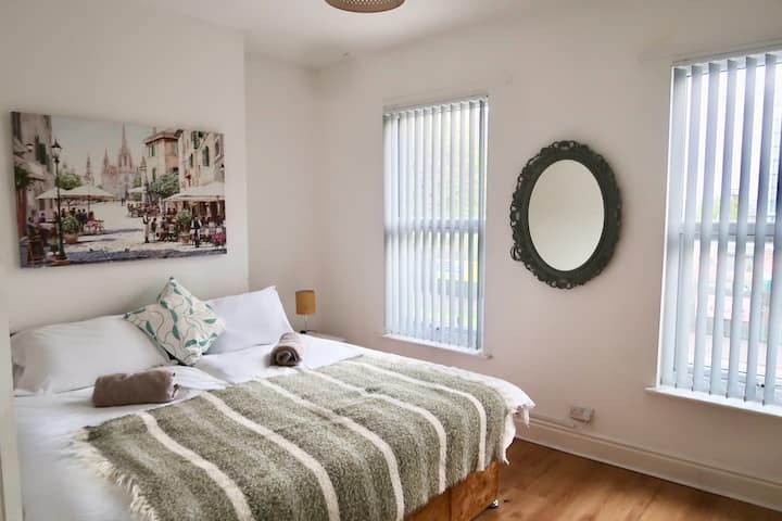 3br Home W/garden Near Stadiums & City Centre - Liverpool