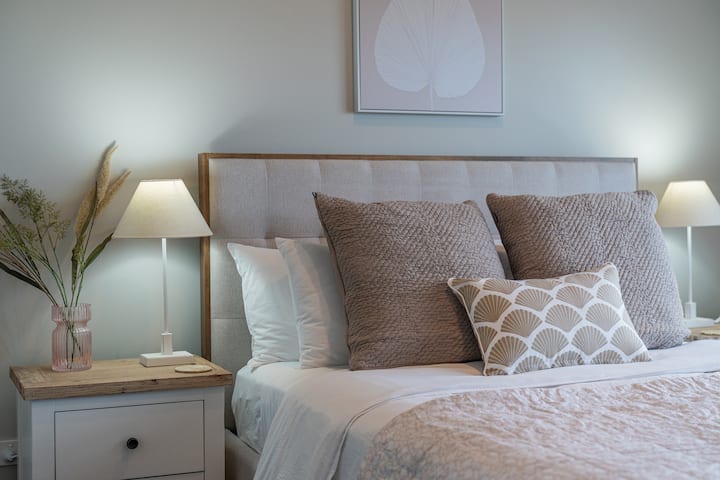 Wharf Landing - 3 Bedroom Harbour View Apartment - Coromandel