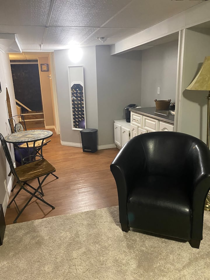 Chestnut Basement Suite - Moose Jaw