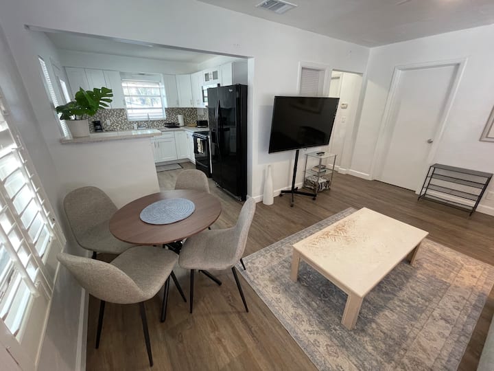 Coastal Retreat With Fenced Backyard! - Holiday, FL