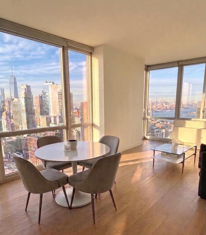 Skyline Summer Luxury 1br Corner Unit With A Pool! - Brooklyn, NY