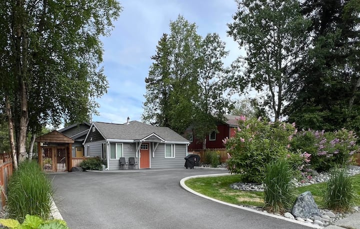 Urban Cottage - Anchorage, AK