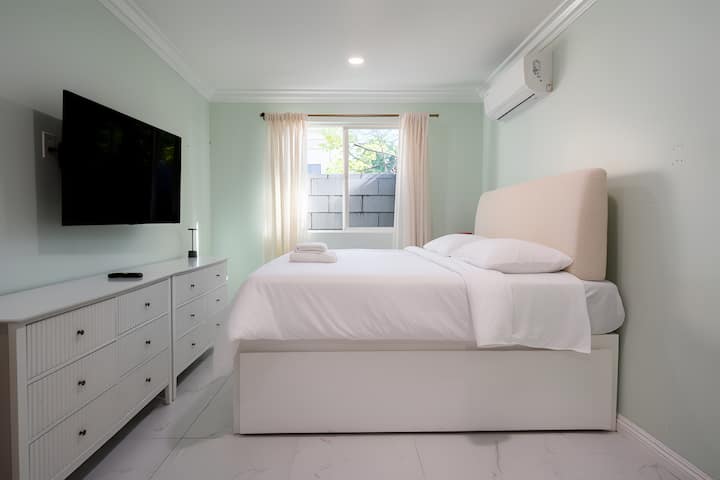 New La Getaway Pad - El Monte, CA